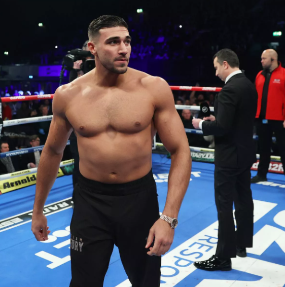 Tommy Fury Age, Height, Weight, Career, Net Worth And More - Info Top Bio
