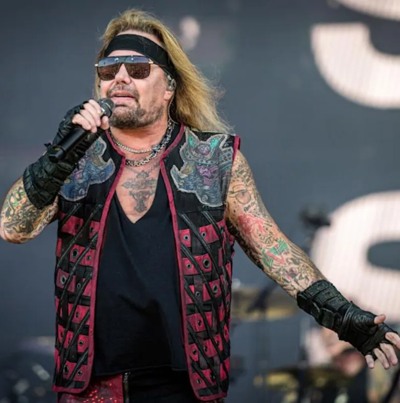 Vince Neil Age, Height, Weight, Net Worth, Career, And Full Bio - Info ...