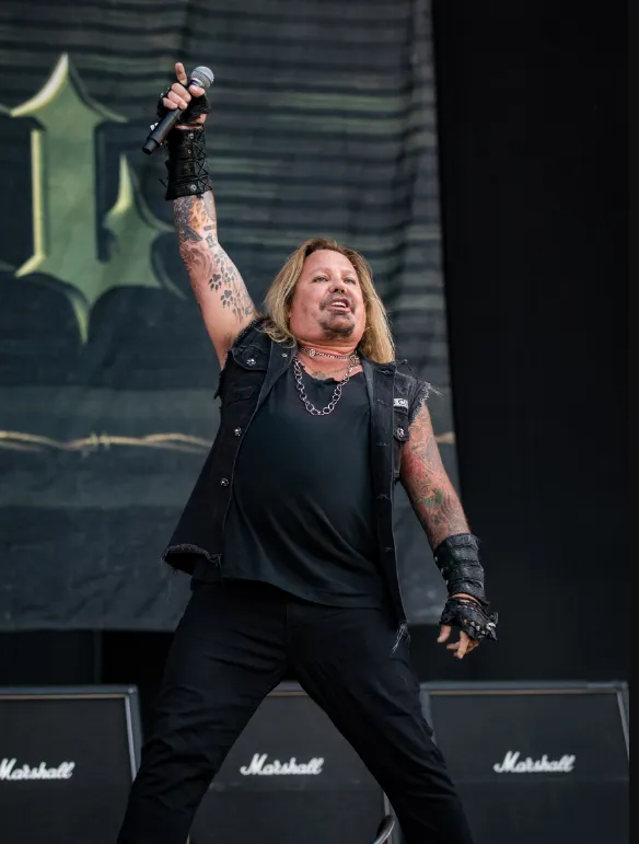 Vince Neil Age, Height, Weight, Net Worth, Career, And Full Bio - Info ...