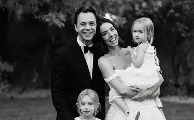 Justin Flom Wife: Complete Biography, Career, Net Worth & Personal Life ...