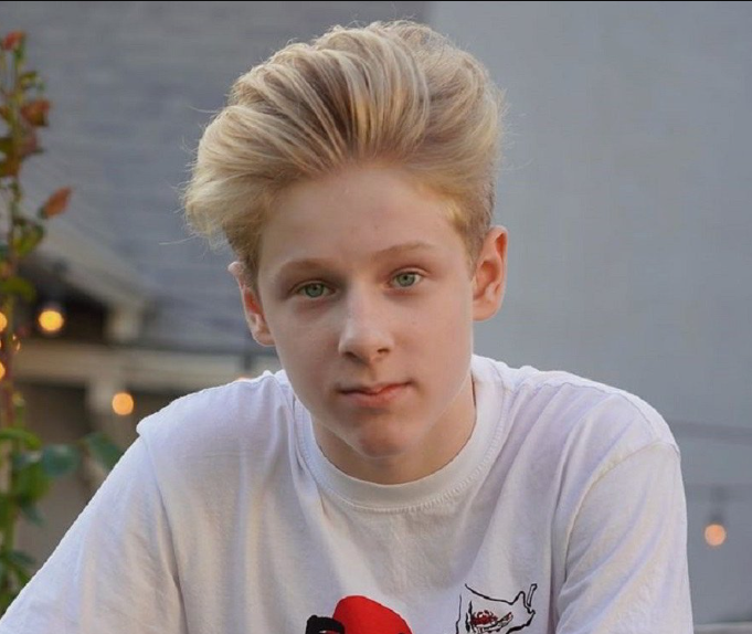 Lev Cameron Age – Full Biography, Career, Lifestyle & More - Info Top Bio