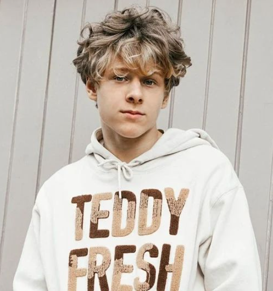 Lev Cameron Age – Full Biography, Career, Lifestyle & More - Info Top Bio