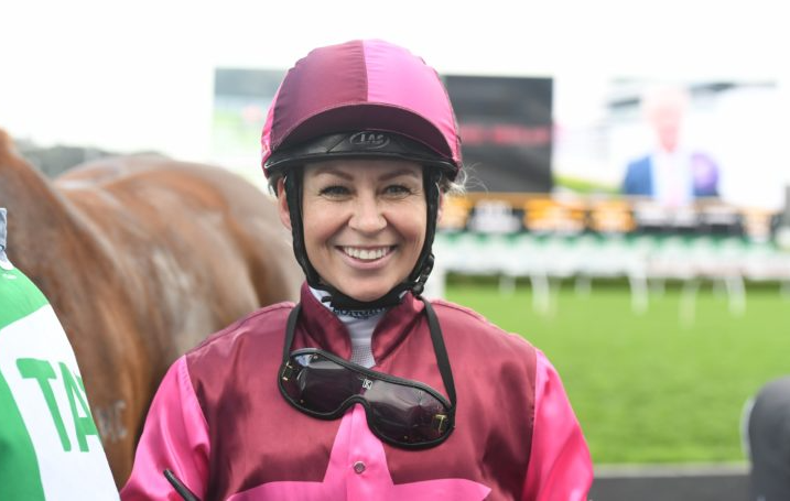 Katie Davis Jockey Height, Net Worth, Stats, Husband, Lifestyle & More ...