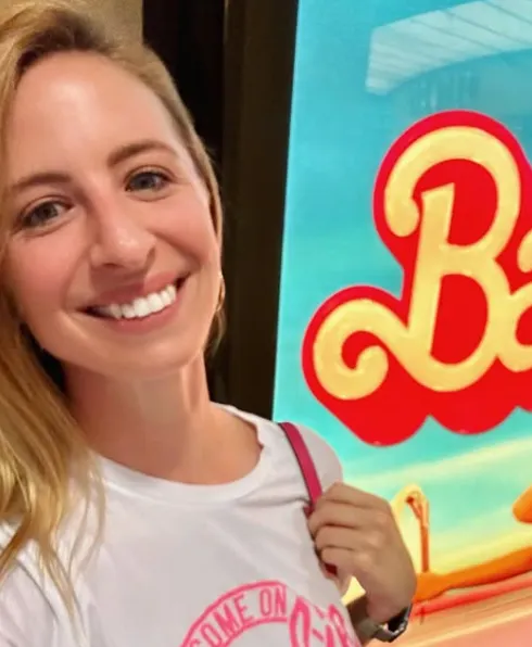 Maura Gillespie Age: Biography, Career, Lifestyle, and Net Worth - Info ...