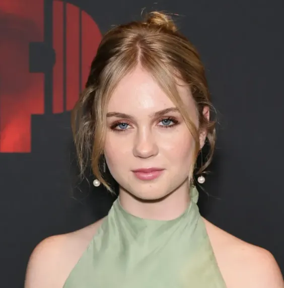 Ariel Donoghue Age, Height, Weight, Career, Net Worth And More - Info ...