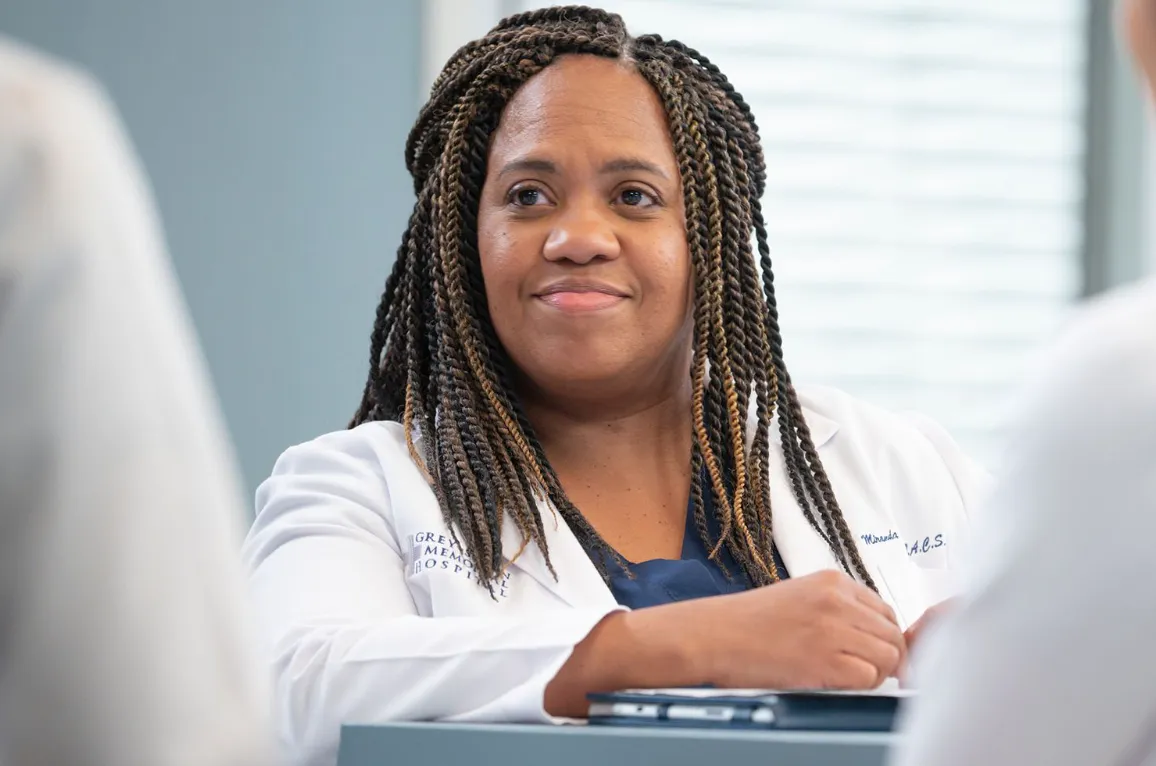 Chandra Wilson Husband, Age, Height, Weight, Net Worth, Career, And ...