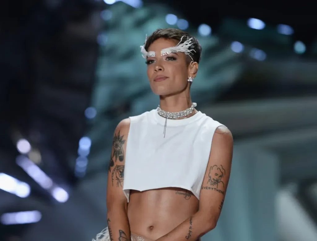 Halsey Height: Age, Biography, Net Worth, Career, Lifestyle & More ...