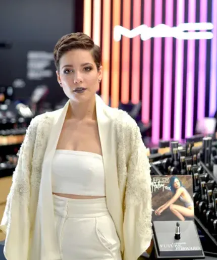 Halsey Height: Age, Biography, Net Worth, Career, Lifestyle & More ...