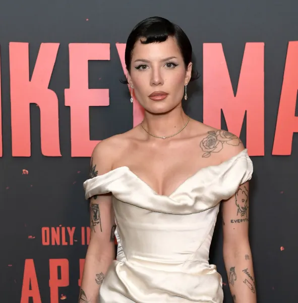 Halsey Height: Age, Biography, Net Worth, Career, Lifestyle & More ...